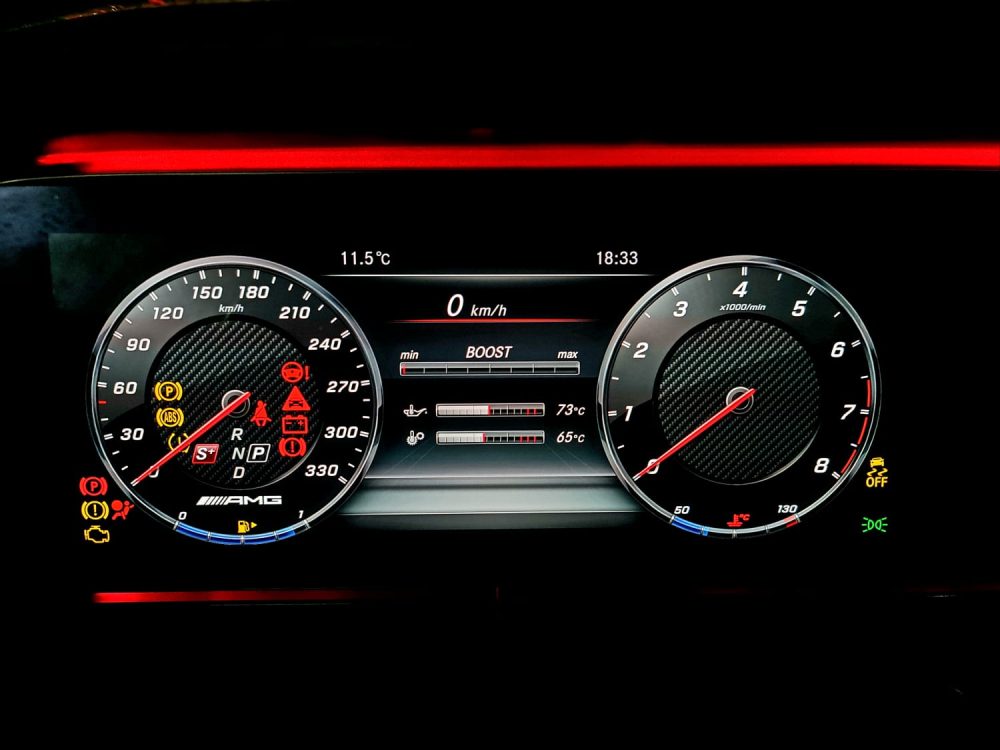 Mercedes AMG Menu Activation IC213 330km – AUTONAVI